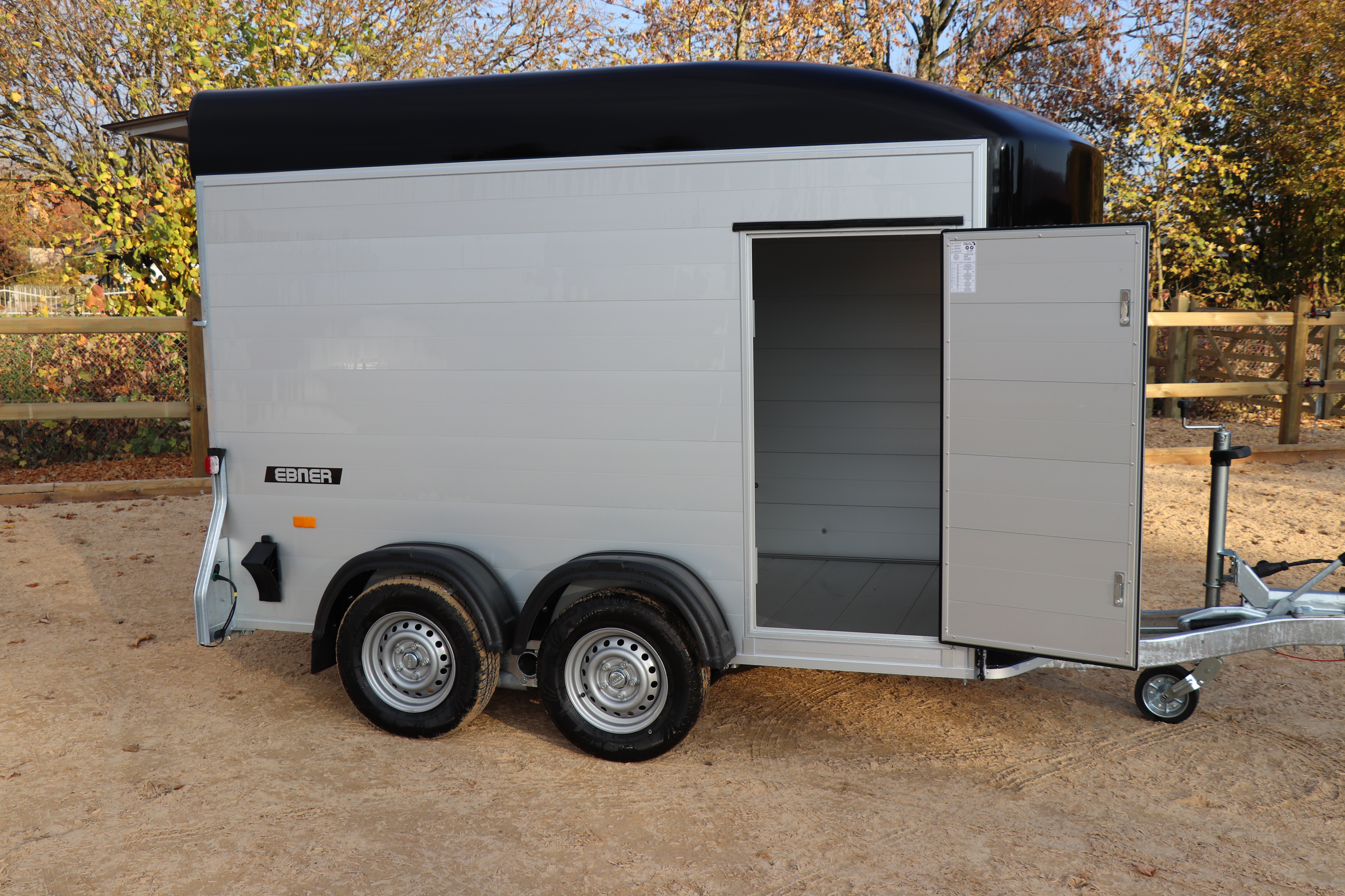 EBNER Fahrzeug- und Anhängertechnik - Cheval Liberte - Roadster C 500